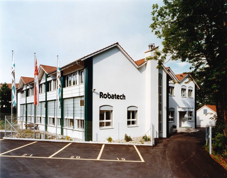 Robatech - 40 Jahre Erfahrung im Klebstoffauftrag, die verbindet ...