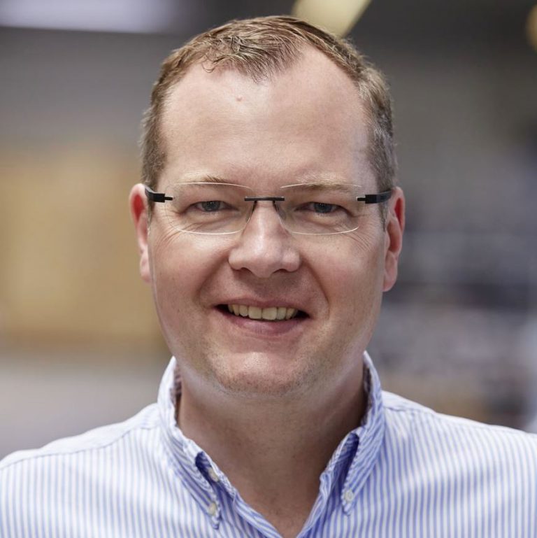 Transnova Ruf: Robot-Flexline-Konzept für Kompaktheit und Flexibilität ...