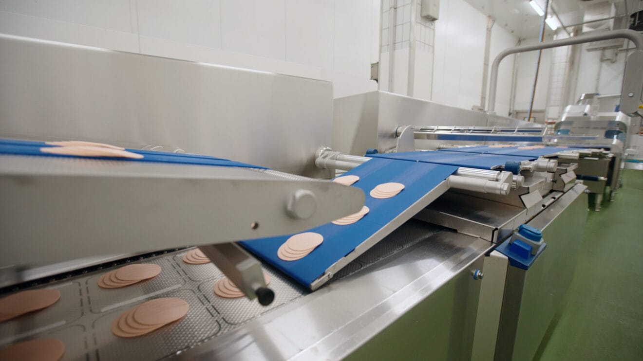Kaufland packs private label cold cuts in multilayer packaging ...